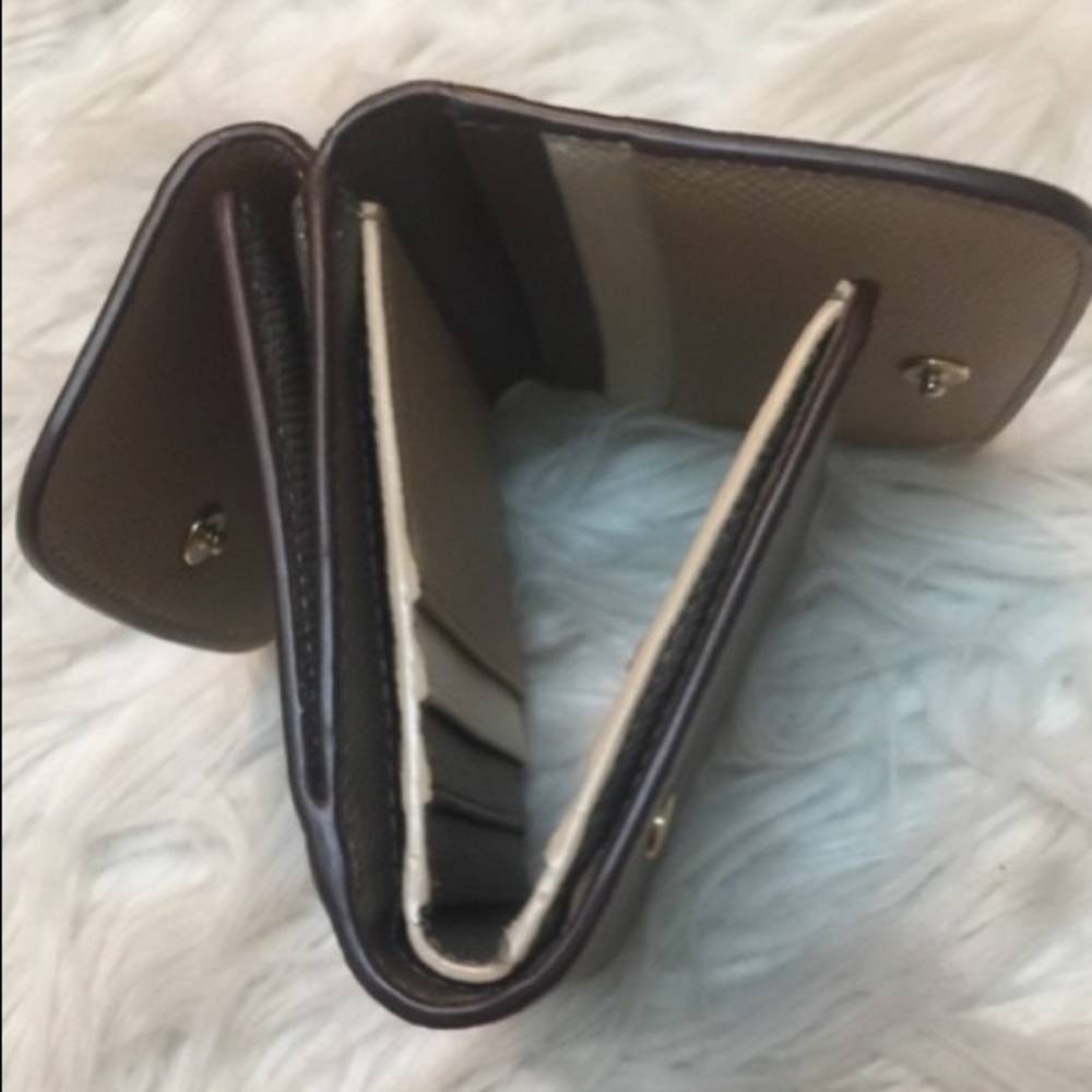 Coach Trifold Crossgrain Leather Small Wallet - Gem